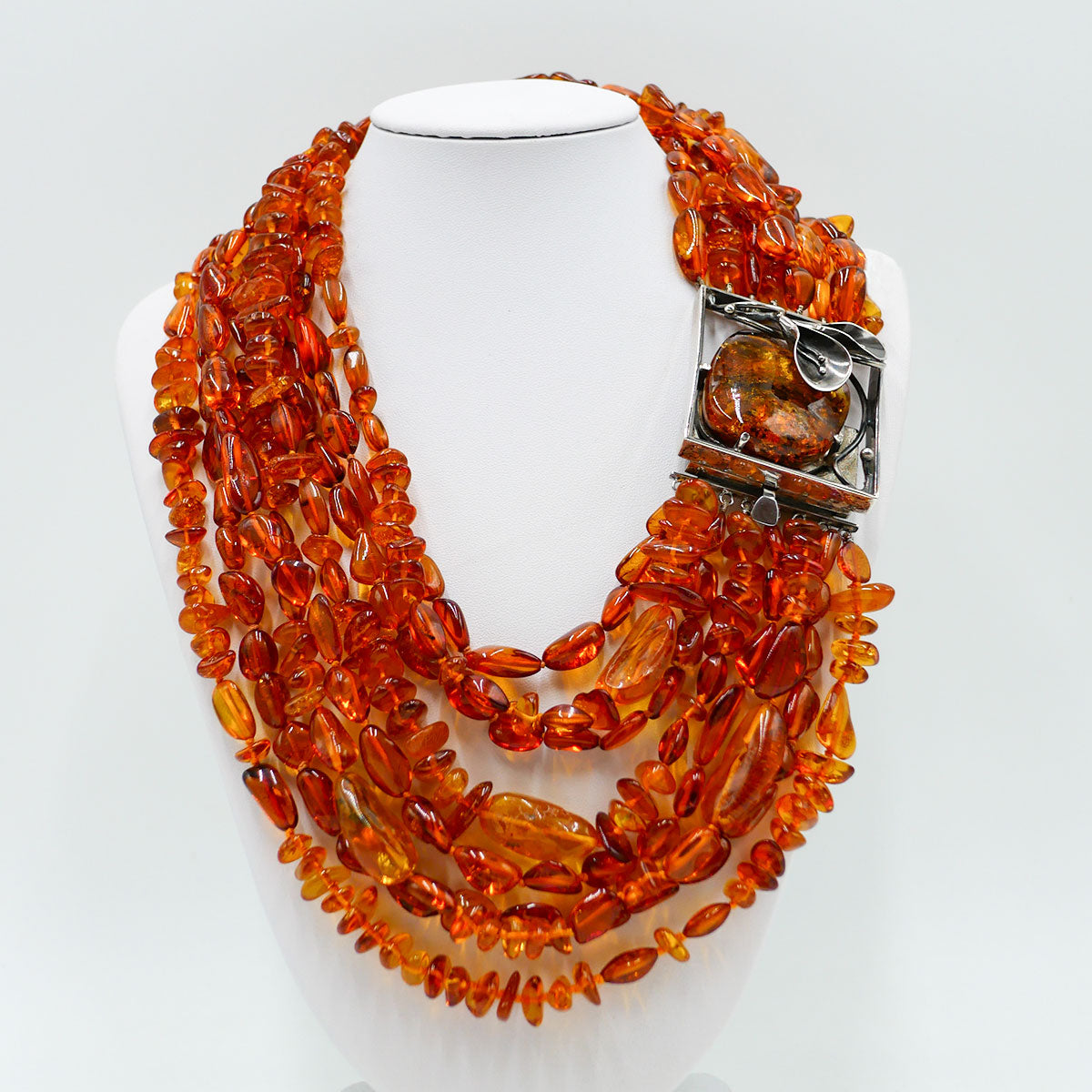 Collana in ambra del baltico a scalare